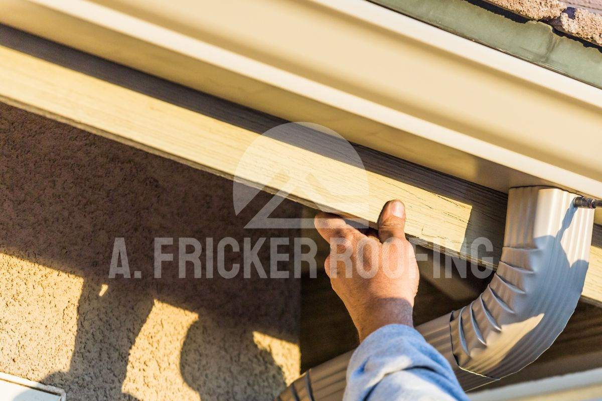 How To Know If Your Gutters Are Sagging & Tips For Repairs