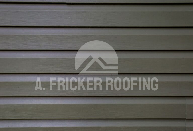 10 Types Of Vinyl Siding (With Best Siding Color Combinations)