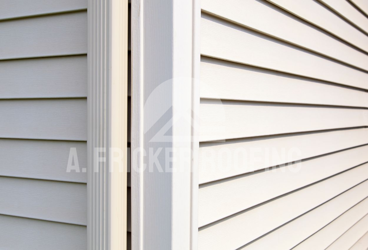 10 Types Of Vinyl Siding (With Best Siding Color Combinations)