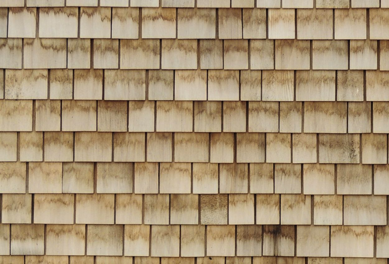 Wood Shake vs. Wood Shingle: A Complete Guide for Homeowners